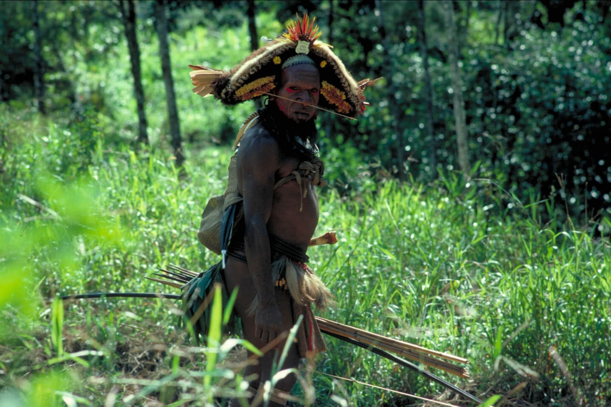 A tribal war begins - PNG - Let’s Meet on Earth